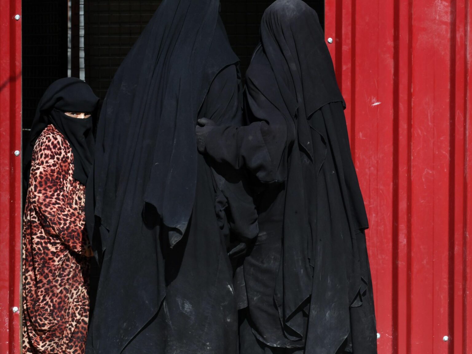 Women Of ISIS: An Exclusive Journey Inside The Terror Group's Female ...