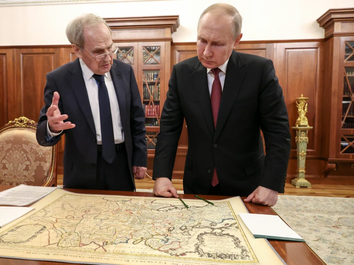 Mapaganda: How The World Falls For Russia's Bogus Maps (National ...