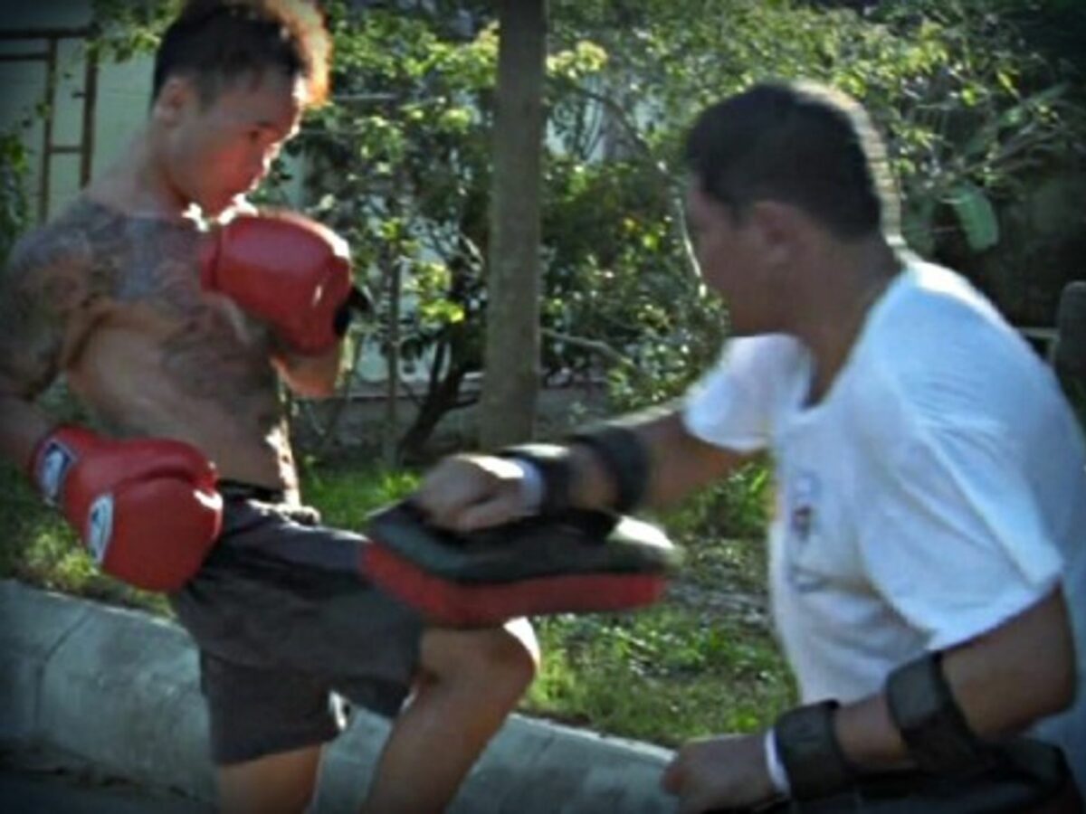 Traditional Burmese Boxing Knocked Out By Thai Cousin - Worldcrunch