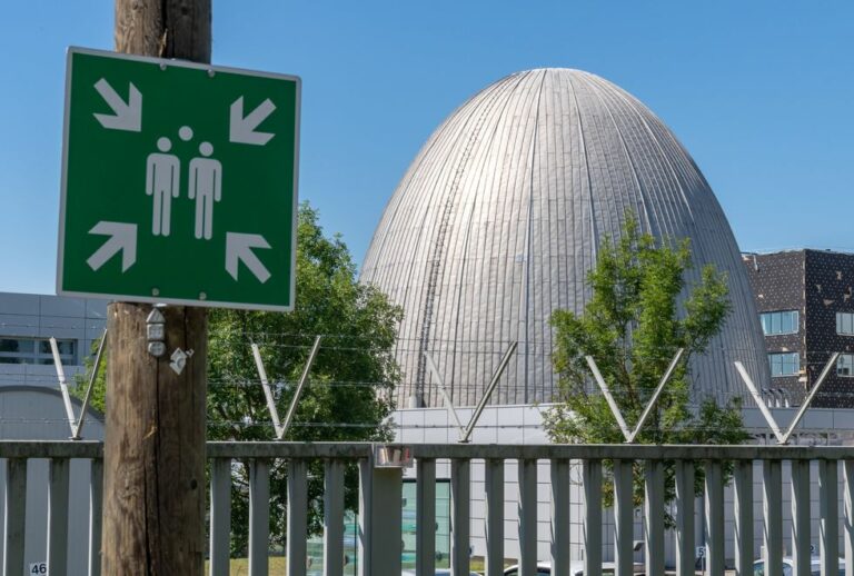 Is It Time For A German Nuclear Bomb?