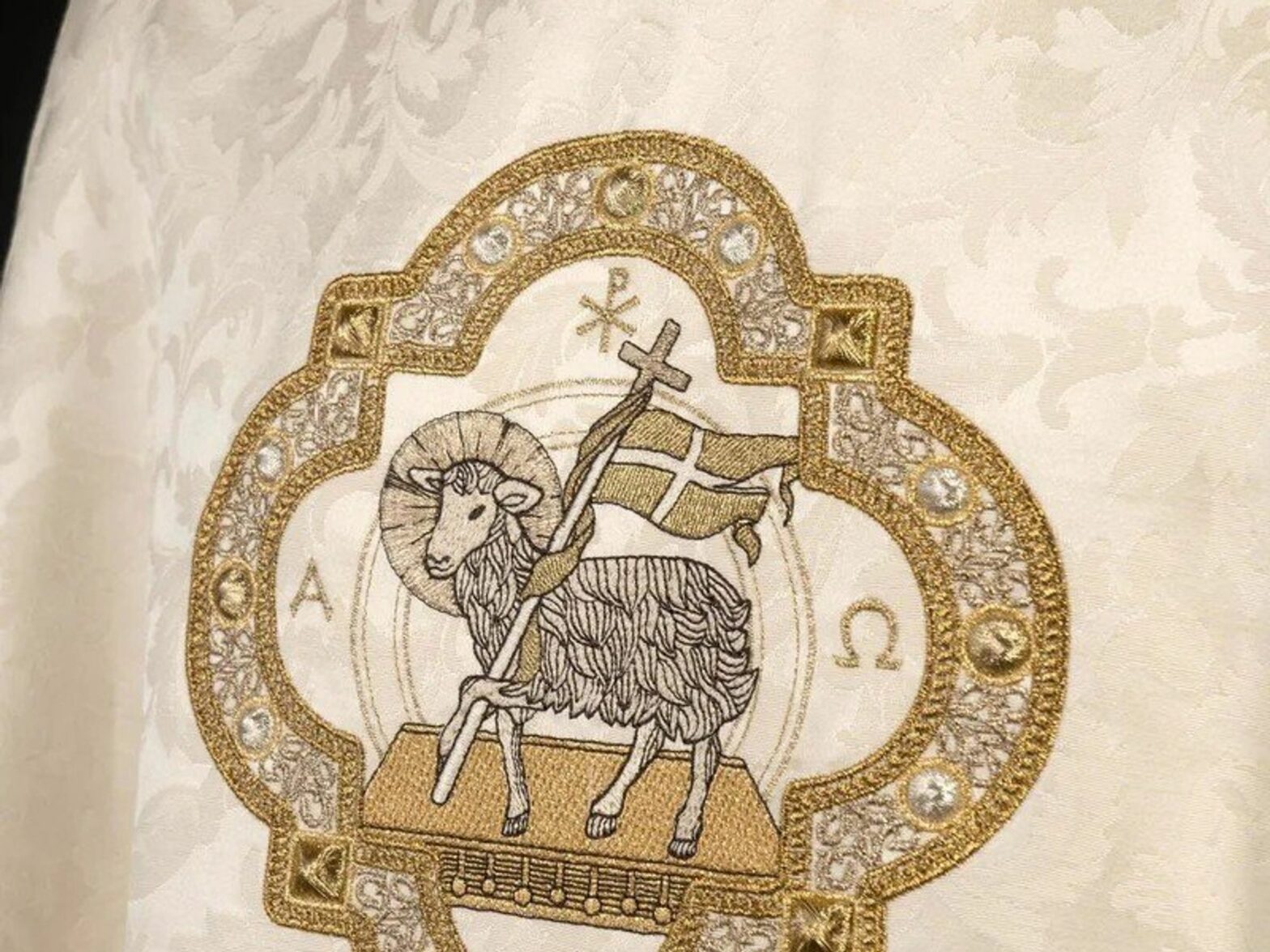 Handmade Liturgical Vestments: Unique Works Of Art. - Worldcrunch