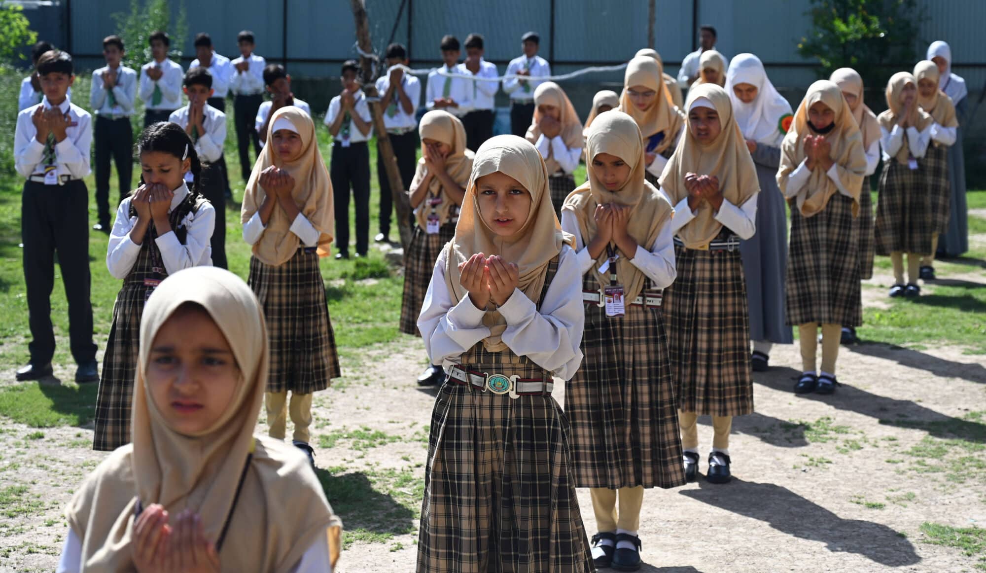 Photos Of The Week: Trump's Gulf Tour, India-Pakistan Quiet, Cruise In ...