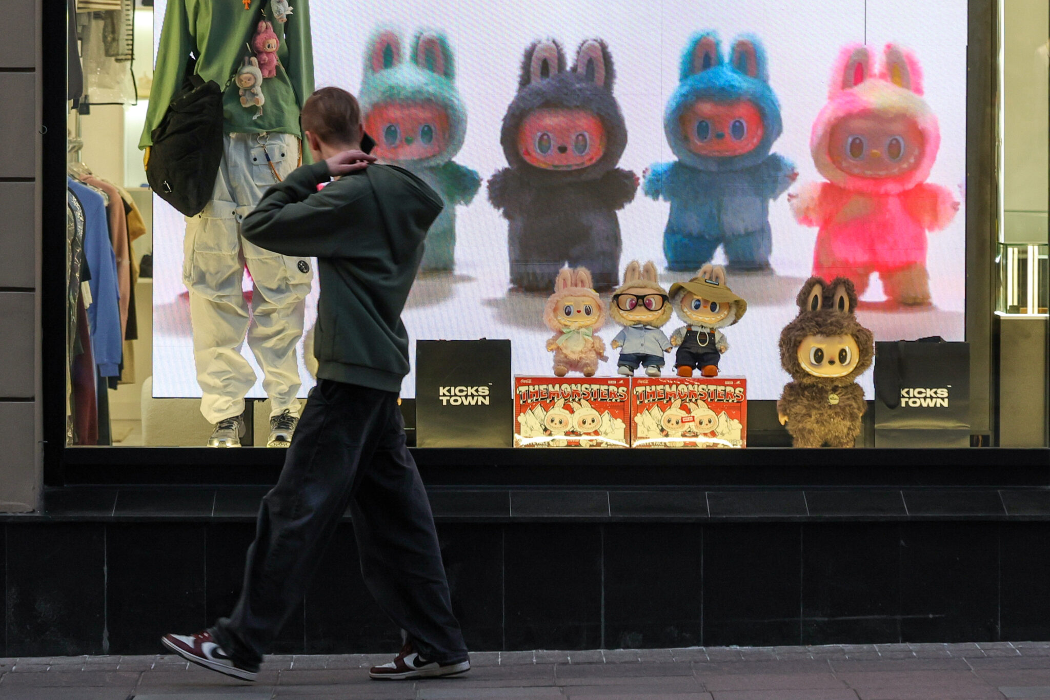 After The Frenzy, Is China’s Labubu Craze About To Crash? - Worldcrunch